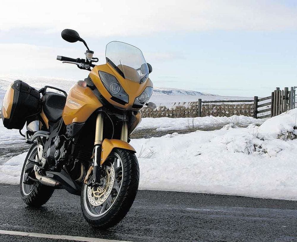 Winter riding tips and advice | MoreBikes