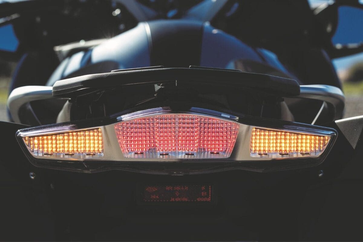 2014 BMW R1200RT review | MoreBikes