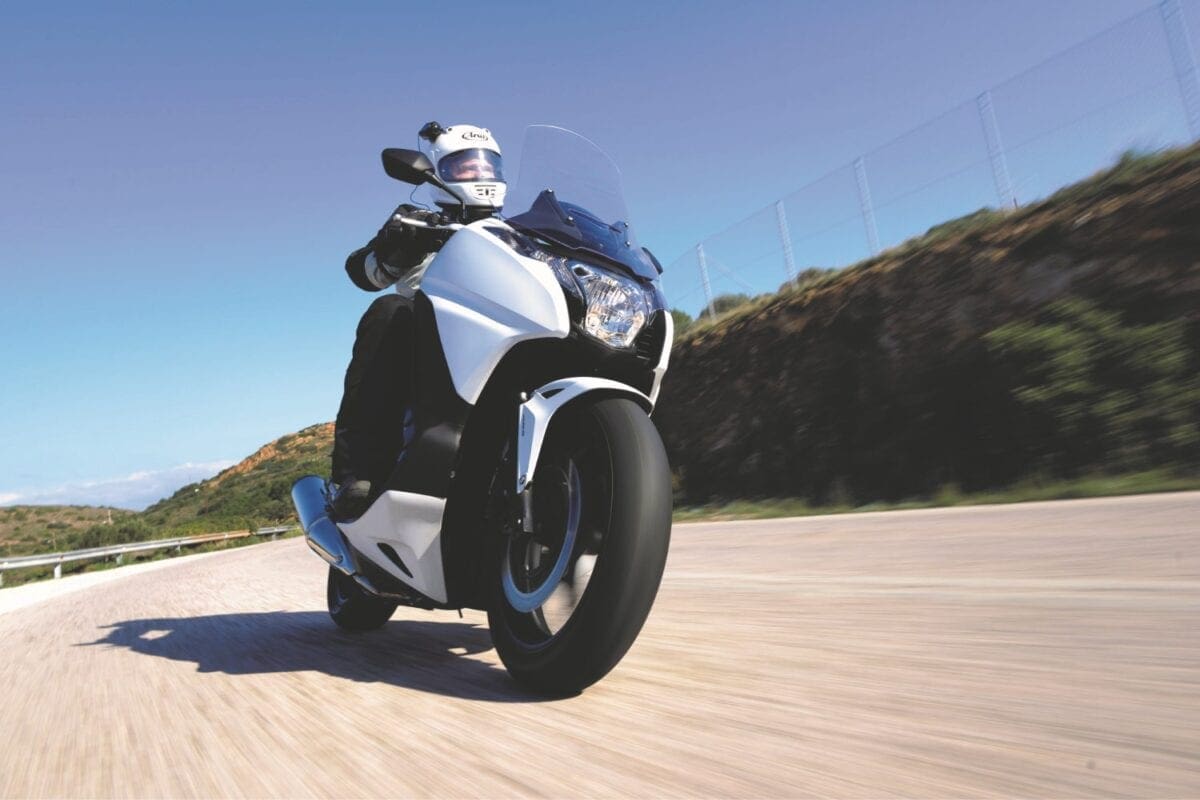 2014 Honda Integra review | MoreBikes