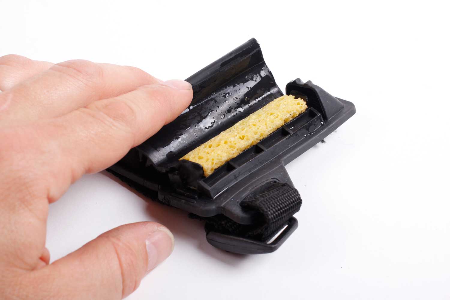 Visorcat visor cleaning system review | MoreBikes
