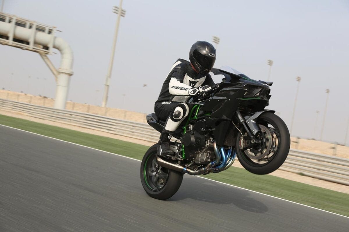 Kawasaki H2R / H2 review | MoreBikes