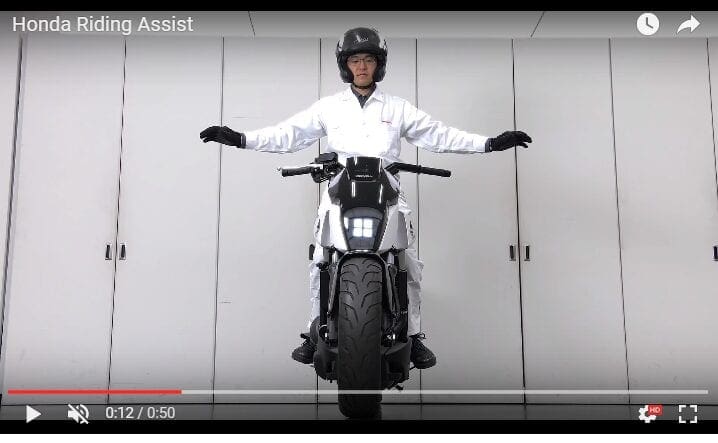 Video: AMAZING self balancing Honda REVEALED at Las Vegas tech show ...