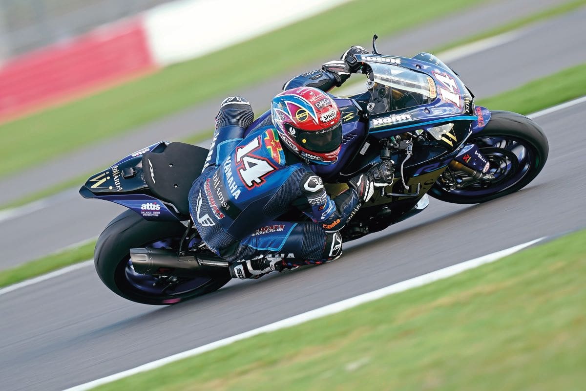 Speed VS Style | MoreBikes